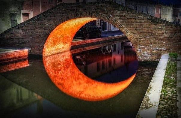 moon optical illusion