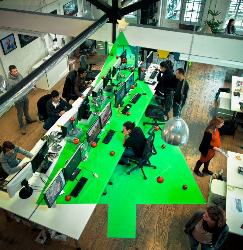 Christmas Season Optical Illusion Compilation